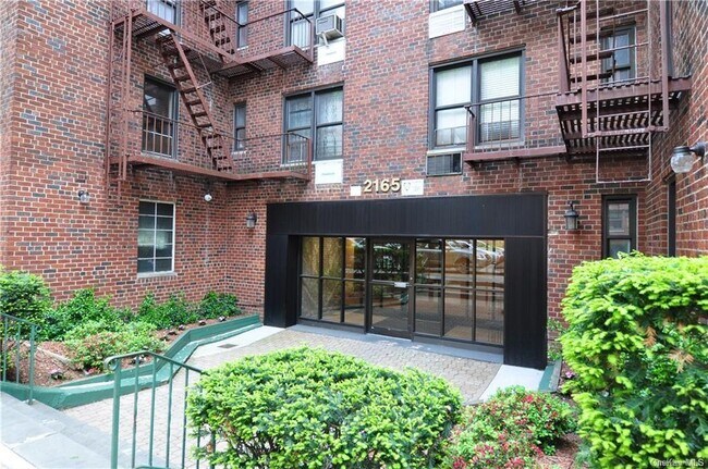 2165 Matthews Ave - 2165 Matthews Ave The Bronx NY 10462 | Apartment Finder