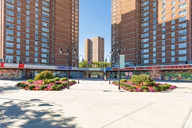 Stevenson Commons - 711-745 White Plains Rd Bronx NY 10473 | Apartment ...