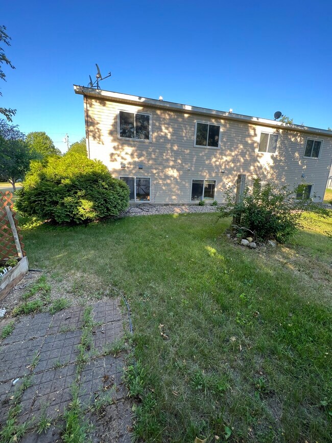 526 Market St S - 526 Market St S Shakopee MN 55379 | Apartment Finder