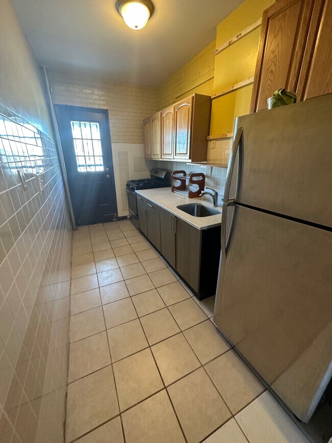 4506 White Plains Rd - 4506 White Plains Rd The Bronx NY 10470 ...