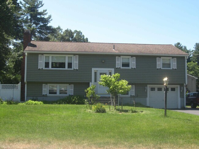 33 Old Coach Rd - 33 Old Coach Rd Salem NH 03079 | Apartment Finder