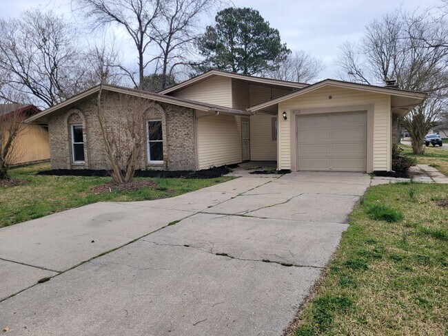 TIMBERLAKE 4 Bedroom House on a Cul-De-Sac - 4236 Buckeye Ct Virginia ...
