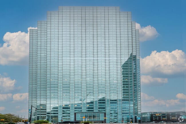 Skyline Tower - 23-15 44th Dr Long Island City NY 11101 | Apartment Finder