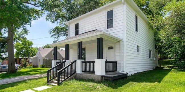 Delaware - 8360 Delaware St De Soto KS 66018 | Apartment Finder