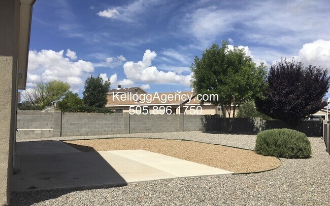 4BR/Single Story - High Range Subdivison - 3949 Rancher Loop NE Rio ...