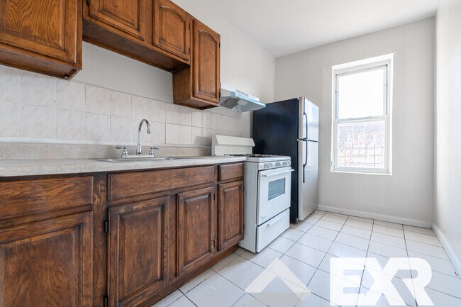2092 Ryer Ave - 2092 Ryer Ave Bronx NY 10457 | Apartment Finder