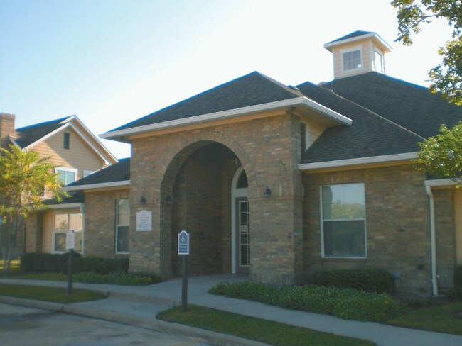 Park at Kirkstall - Houston, TX | Apartment Finder