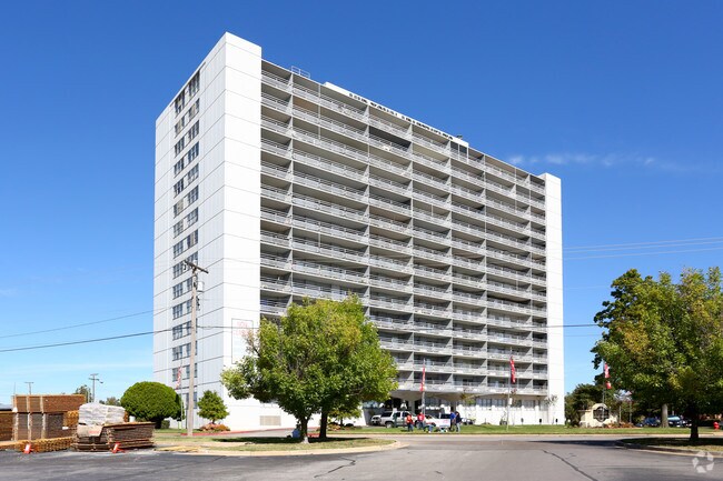 Mid-Town Apartments - 6001 N Brookline Ave Oklahoma City OK 73112 | Apartment Finder