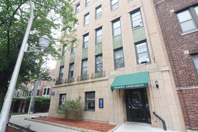 15 W Illinois St - 15 W Illinois St Chicago IL 60654 | Apartment Finder