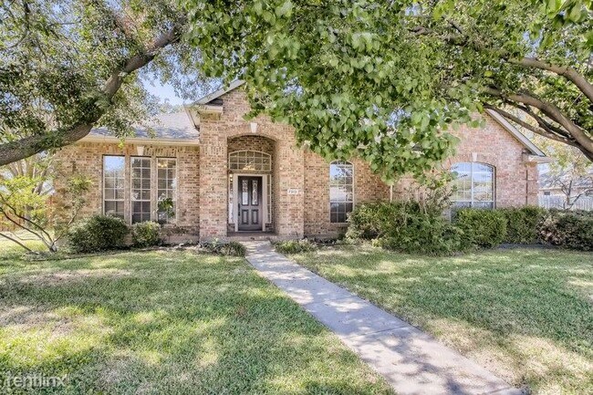 4 br, 2 bath House - 7313 Silverthorn Drive - 7313 Silverthorn Dr ...