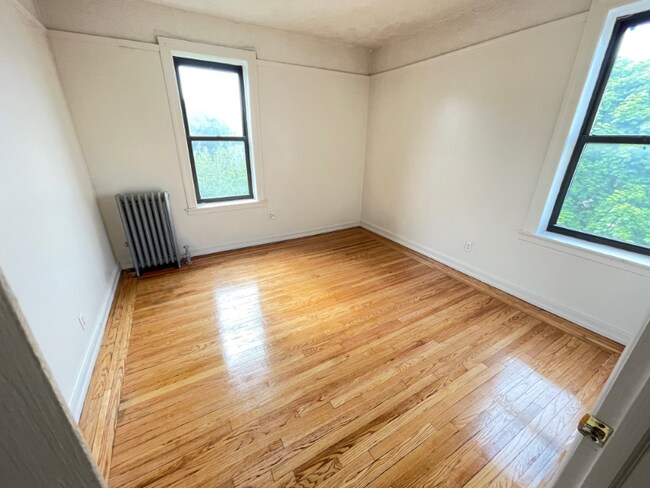 4120 Carpenter Ave - 4120 Carpenter Ave The Bronx NY 10466 | Apartment ...