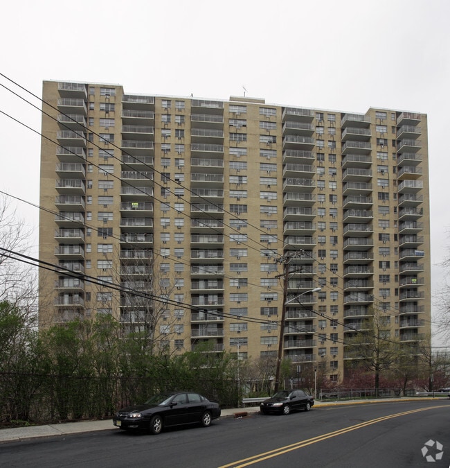 West View Towers - 6115 Granton Ave North Bergen NJ 07047 | Apartment ...