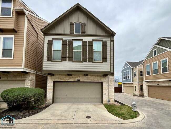 Walkable and Trendy home, with all the bel... - 221 E Courtland Pl San ...