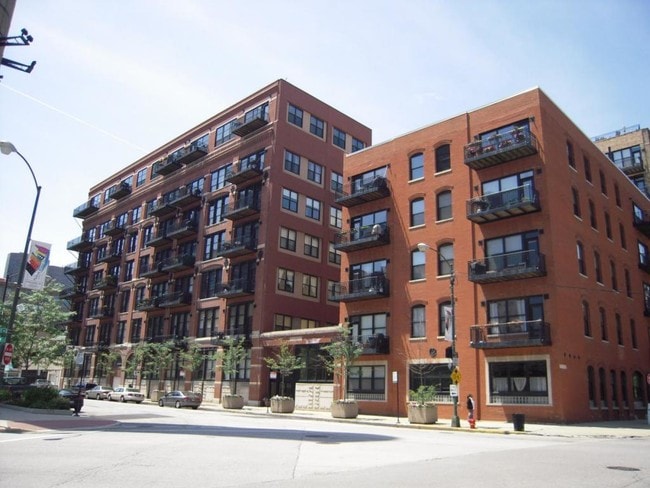 226 N Clinton St, #226 - 226 N Clinton St Chicago IL 60661 | Apartment ...