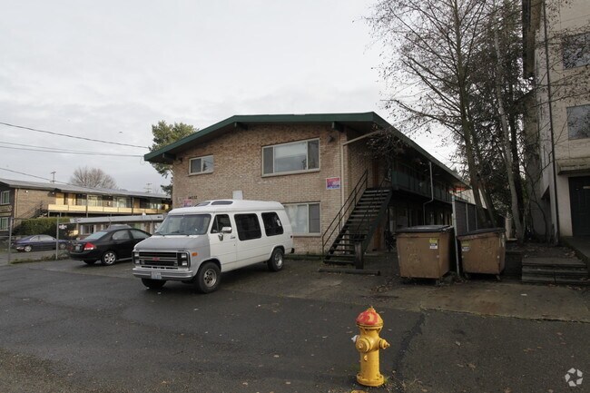 14332 32nd Ave NE - 14332 32nd Ave NE Seattle WA 98125 | Apartment Finder