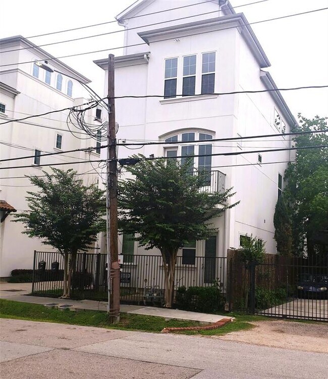 5206 Larkin St - 5206 Larkin St Houston TX 77007 | Apartment Finder