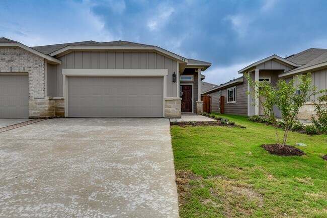 AVAILABLE NOW! GORGEOUS 3 BEDROOM DUPLEX L... - 748 Wheatfield Dr Venus ...