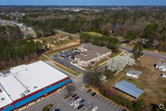 Amber Spring - 5000 Spring Forest Rd Raleigh NC 27616 | Apartment Finder