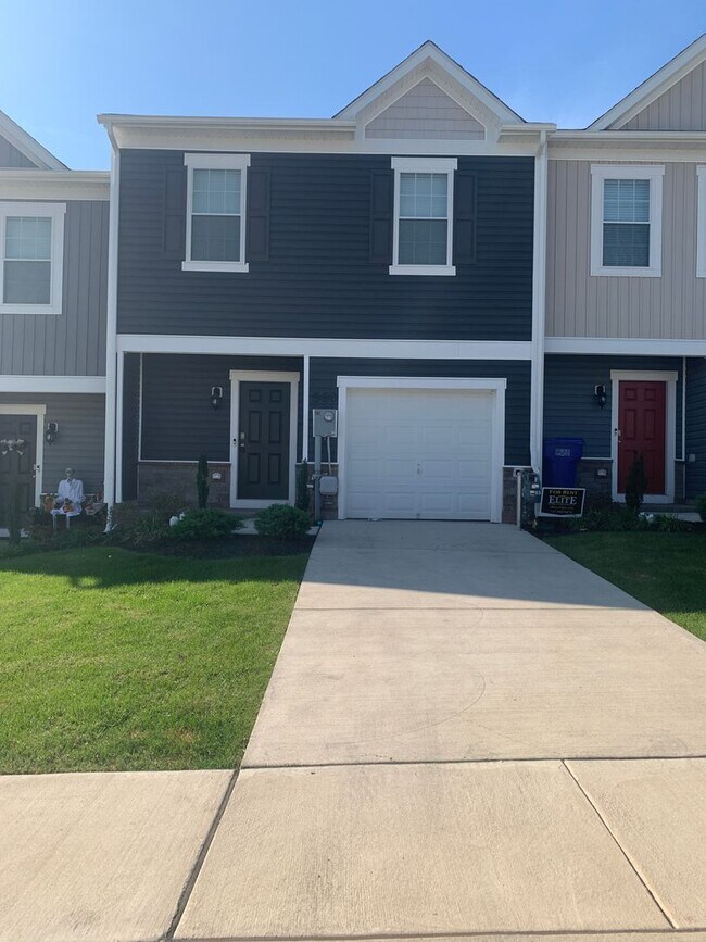 Locust Run Townhouse, Northeastern SD-3 Be... - 560 Locust Run Dr York ...