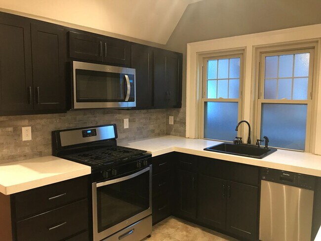 827 S. Braddock - UM - 827 S Braddock Ave Pittsburgh PA 15221 ...