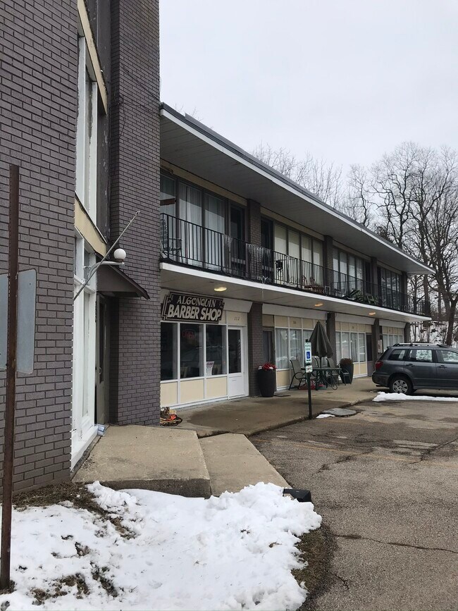 210 E Algonquin Rd - 210 E Algonquin Rd Algonquin IL 60102 | Apartment ...