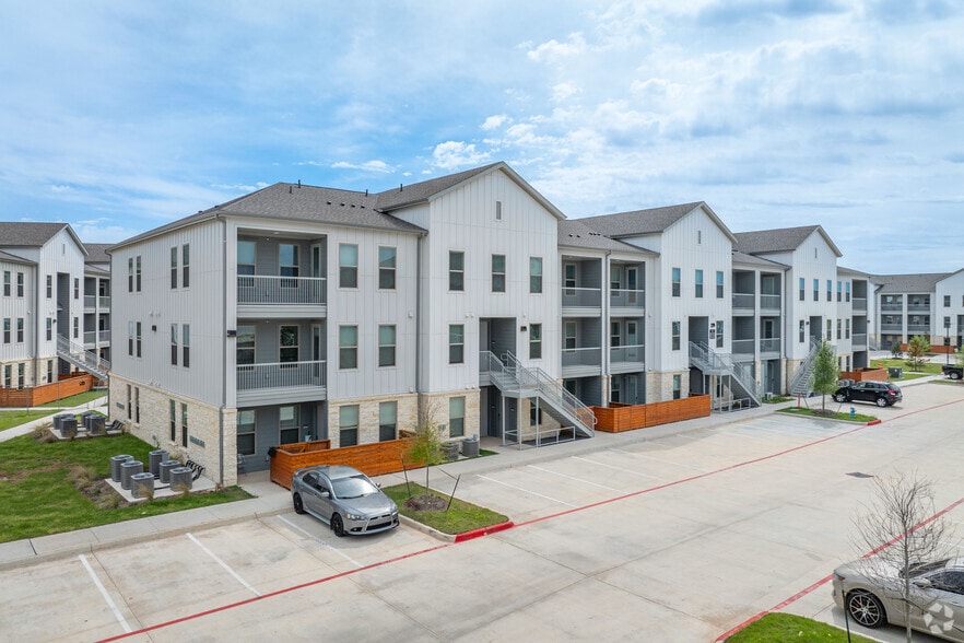 Alta Cypress Springs - 6810 Fry Rd Katy TX 77449 | Apartment Finder
