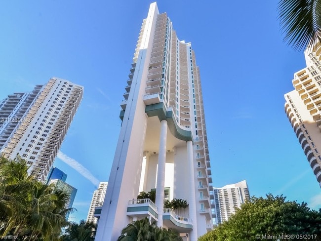 900 Brickell Key Blvd - 900 Brickell Key Blvd Miami FL 33131 ...