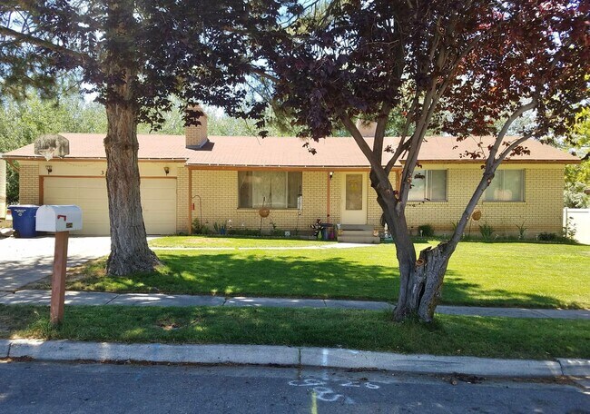 3586 Acoma St - 3586 Acoma St West Valley City UT 84120 | Apartment Finder
