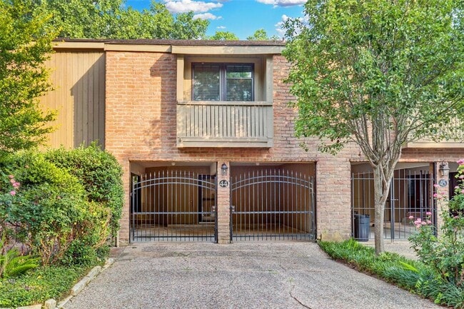 9400 Doliver Dr - 9400 Doliver Dr Houston TX 77063 | Apartment Finder