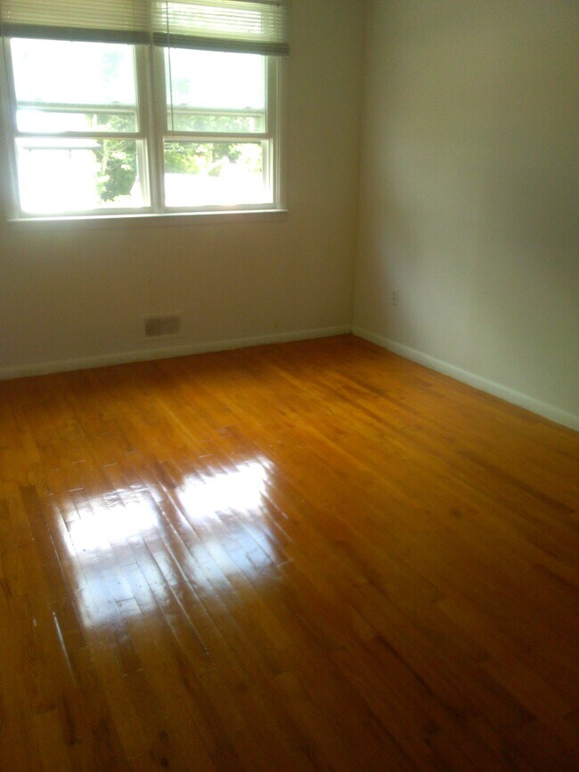 105 Rustic Pl - 105 Rustic Pl Staten Island NY 10308 | Apartment Finder