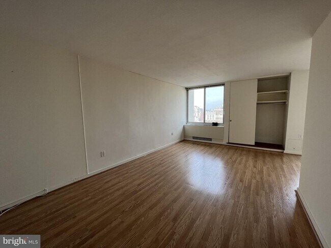 604 S Washington Square - 604 S Washington Square Philadelphia PA 19106 ...