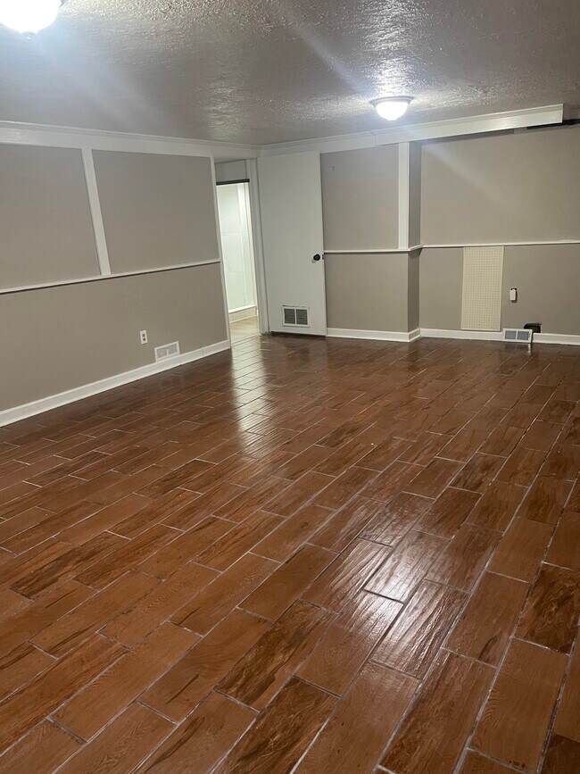 16222 Howe Rd - 16222 Howe Rd Strongsville OH 44136 | Apartment Finder