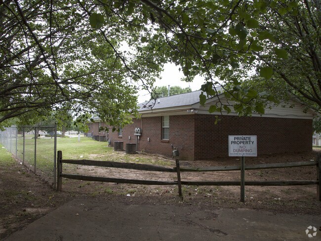 Charles Lea Center - 233 E Griffith St Woodruff SC 29388 | Apartment Finder