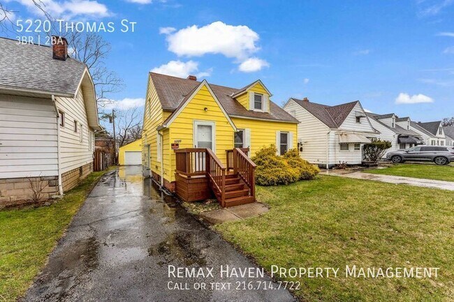 Maple Hts, 3 bed 1.5 bath Bungalow Single ... - 5220 Thomas St Maple ...