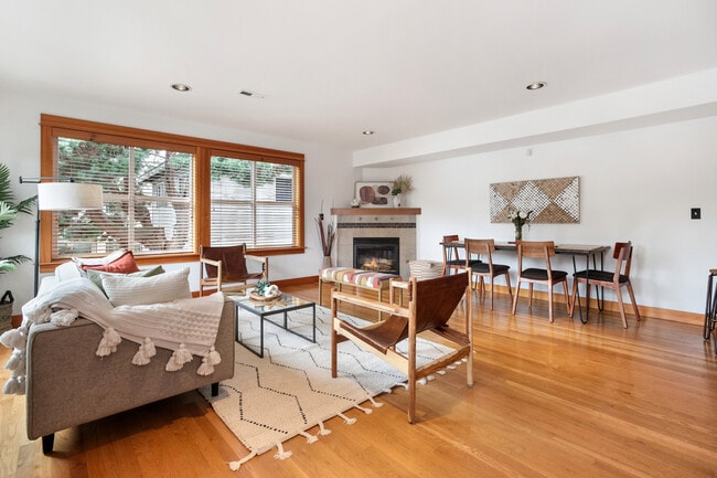 3027 60th Ave SW - 3027 60th Ave SW Seattle WA 98116 | Apartment Finder