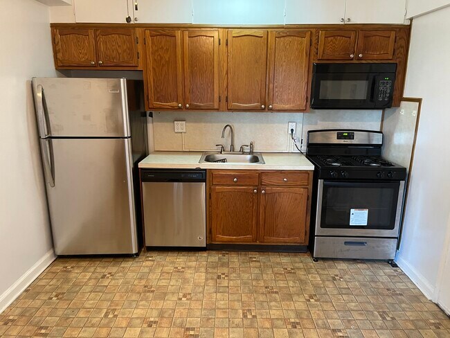 210 Pelham Rd - 210 Pelham Rd New Rochelle NY 10805 | Apartment Finder