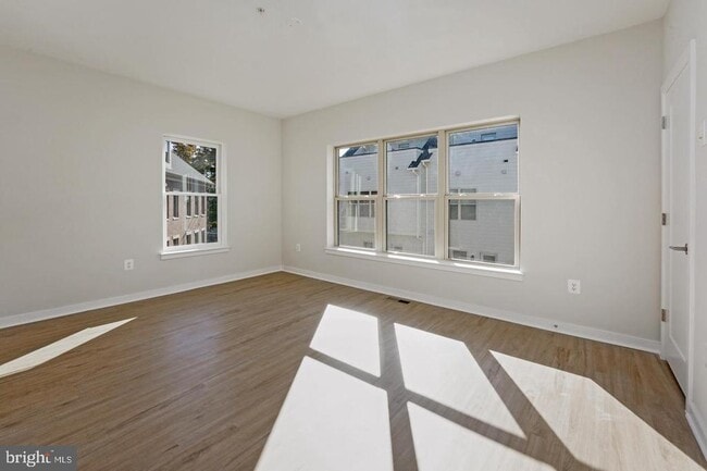 945 Sycamore Dr SE - 945 Sycamore Dr SE Washington DC 20032 | Apartment ...