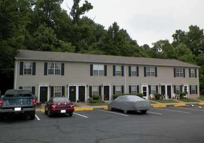 Poplar Ridge Apartments - 16 Courthouse Mountain Rd Madison VA 22727 ...