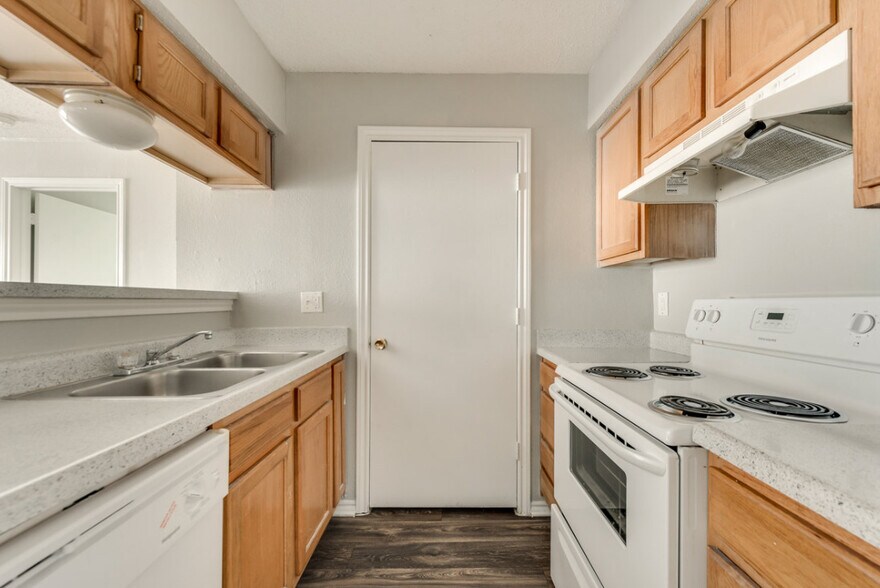 The Harrison - 7905 Marvin D Love Fwy Dallas TX 75237 | Apartment Finder