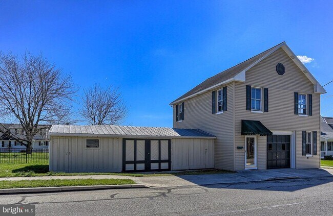 850 Baer Ave - 850 Baer Ave Hanover PA 17331 | Apartment Finder