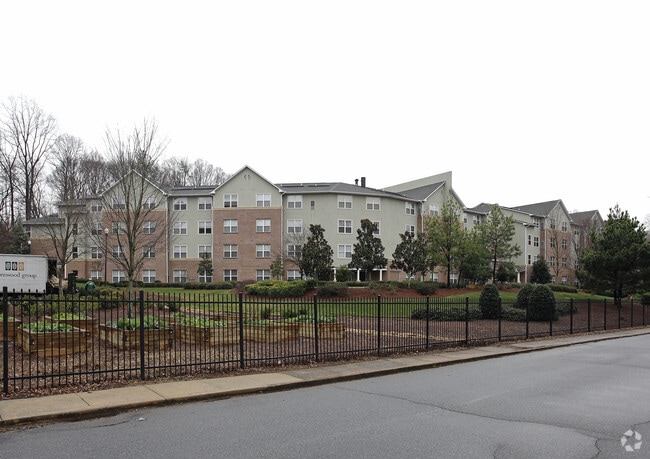 Columbia High Point - 220 SW Bowen Cir Atlanta GA 30315 | Apartment Finder