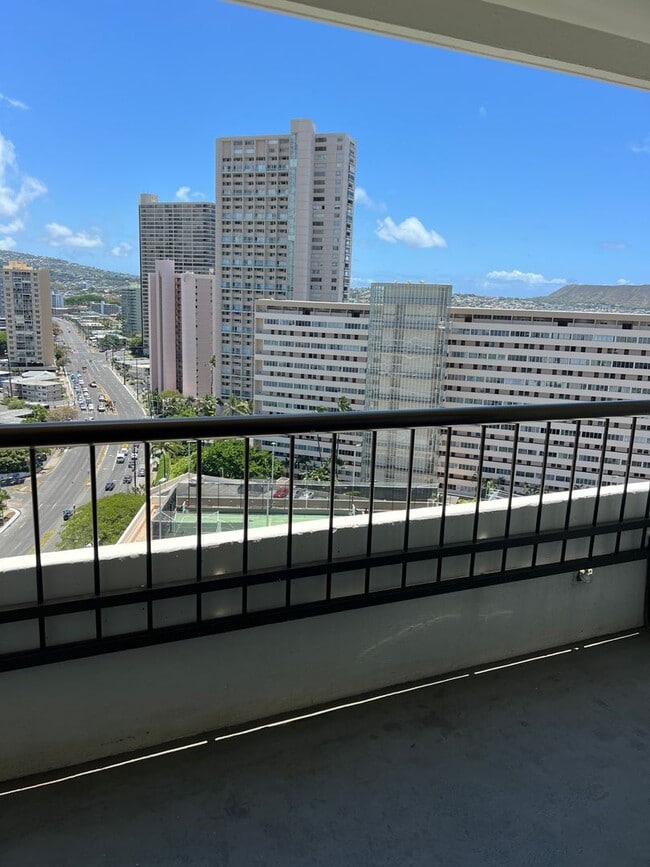 One Bedroom at the Marco Polo - 2333 Kapiolani Blvd Honolulu HI 96826 ...