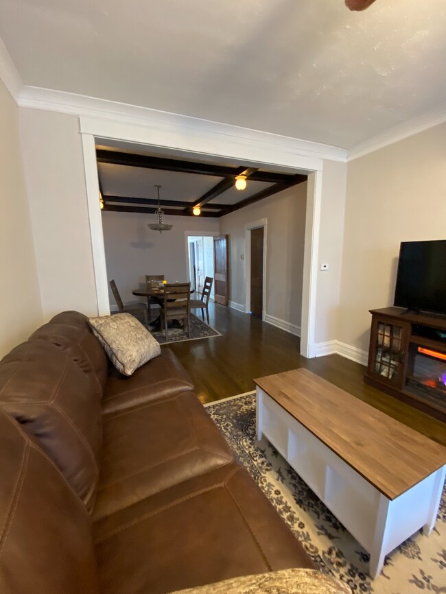 4645 W Montana St - 4645 W Montana St Chicago IL 60639 | Apartment Finder