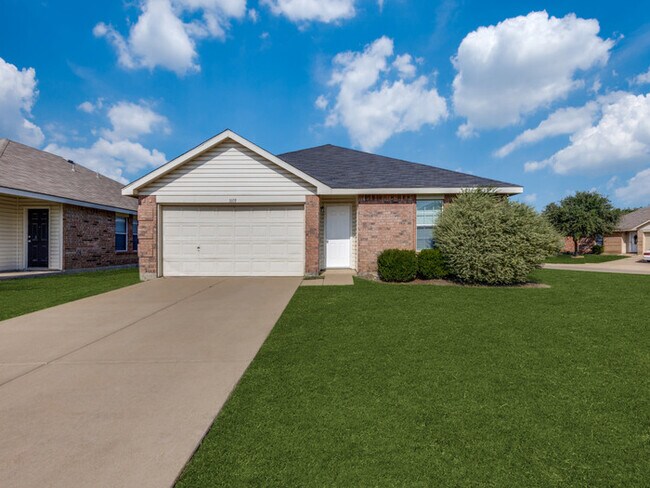 1609 Castle Ridge Road - 1609 Castle Ridge Rd Fort Worth TX 76140 ...