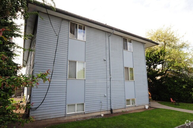 9031 9th Ave SW - 9031 9th Ave SW Seattle WA 98106 | Apartment Finder