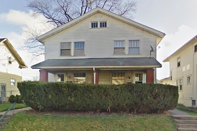 Newly Updated Duplex located in the city o... - 1908-1910 King Ave ...