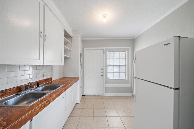 818 3rd St N - 818 3rd St N Texas City TX 77590 | Apartment Finder