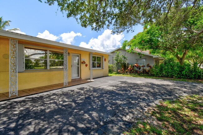 824 Prosperity Farms Rd - 824 Prosperity Farms Rd North Palm Beach FL ...