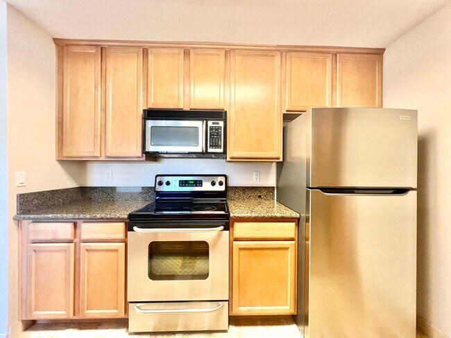 Beautiful 2Bd/2Ba Condo located in UTC! - 7120 Shoreline Dr San Diego ...