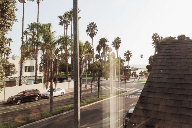 129 Ocean Park Blvd - 129 Ocean Park Blvd Santa Monica CA 90405 ...